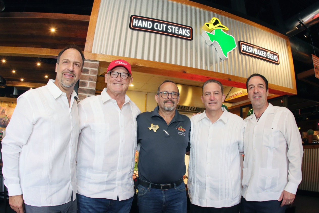 Inauguran nueva sucursal Texas Roadhouse Periférico Caucel - Plan b